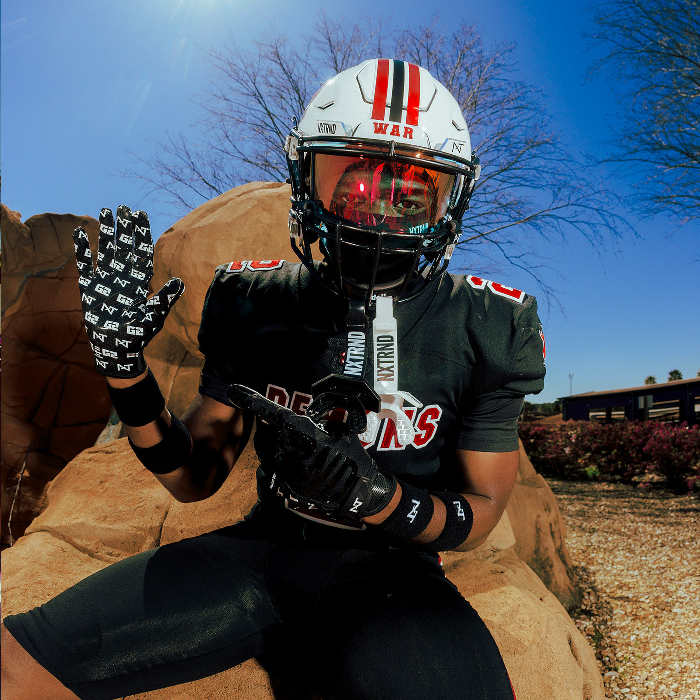 NXTRND VZR3® Clear Red Football Visor